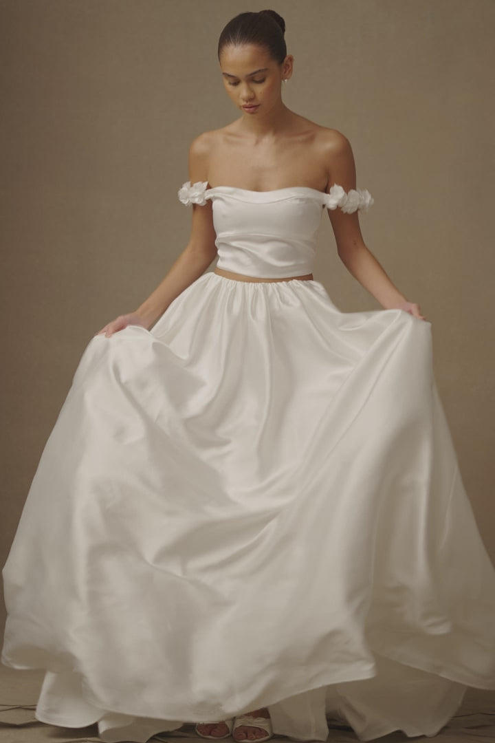 Karrie Cropped Satin Rose Bodice - White - MESHKI